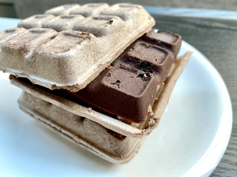 The newly revitalized Dandy Chocolate ice cream monaka surpasses what ...