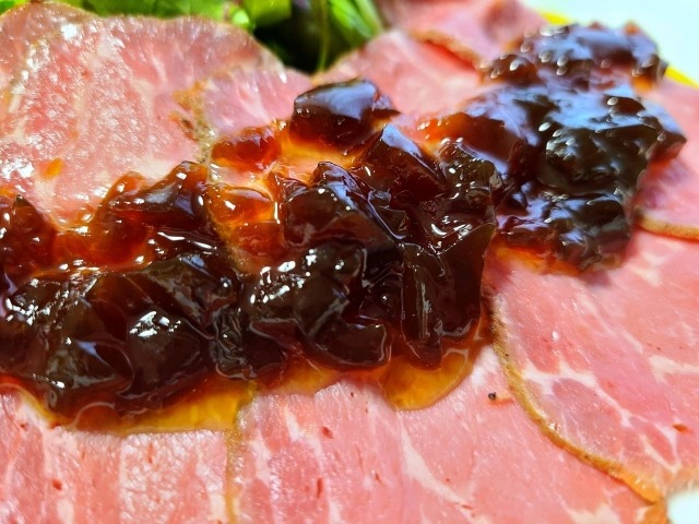 This gummy-based roast beef sauce recipe is sure to make an impact on ...