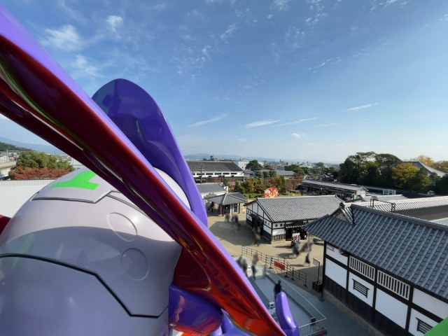 We visit the full-scale Evangelion statue in Kyoto and particularly ...