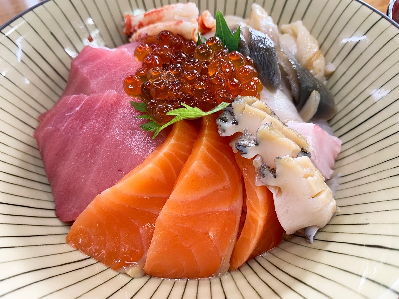 “Hey, Japanese taxi driver, take us to the best seafood restaurant in ...