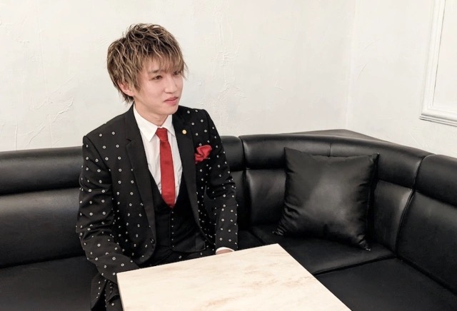 How to get a date in Japan, according to hosts in Kabukicho ...