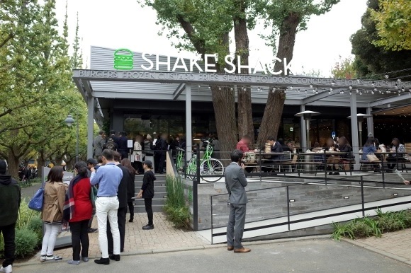 Why is there a fish on this Shake Shack Japan T-shirt? | SoraNews24 ...