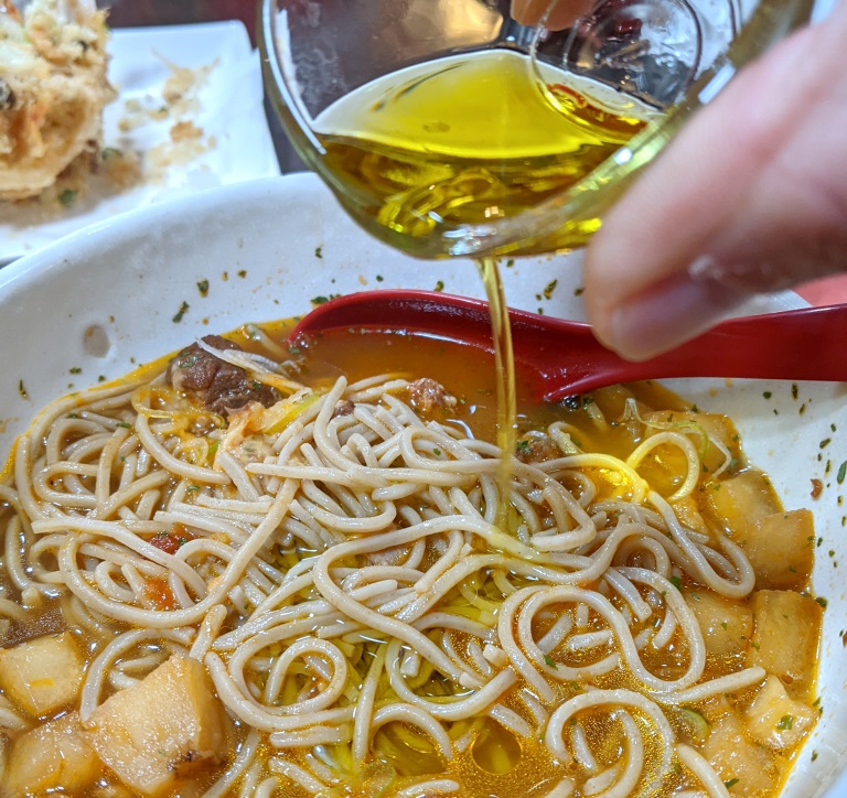Kakiage towers and Italian soba? We try out a unique soba restaurant in ...
