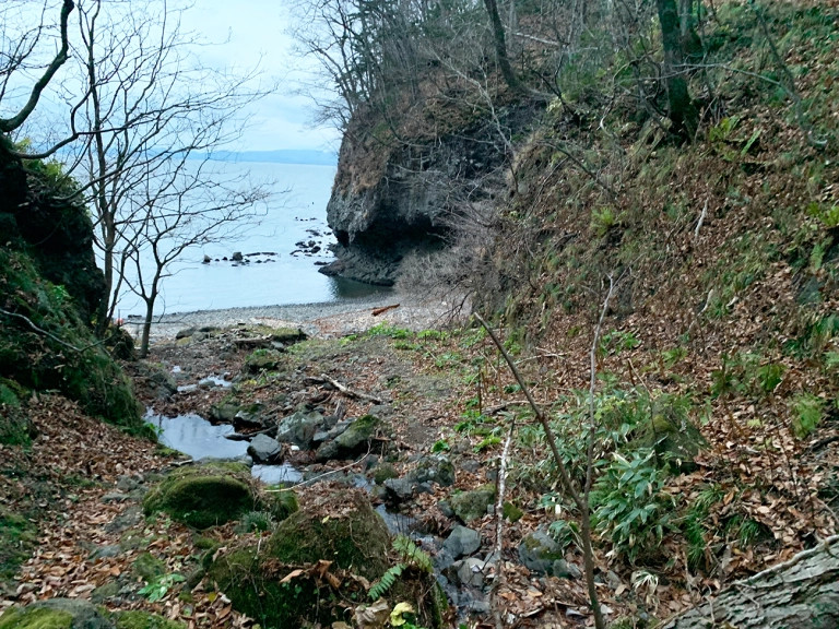 We travel to Gohoro Station, a tiny, remote station between tunnels in ...