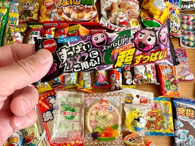 Japanese sweets box from Amazon Japan is a treasure trove of dagashi ...