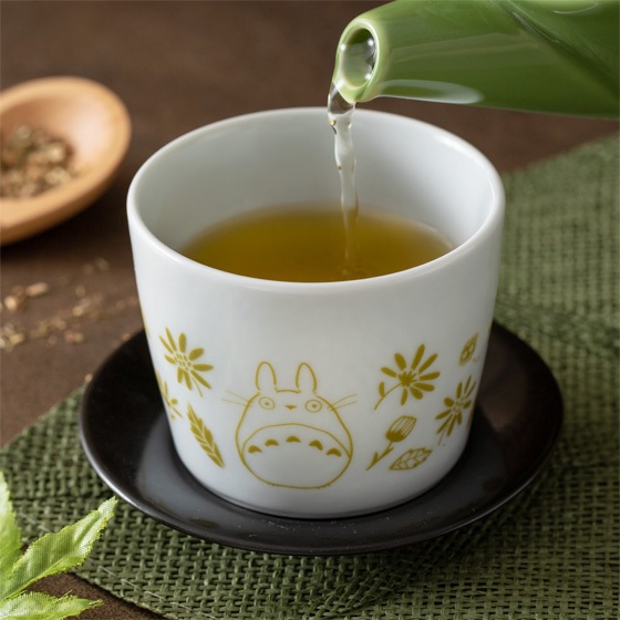 Tea with Totoro! Ghibli star gets his own green tea and drinkware line ...