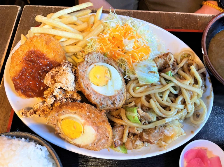 No hungry customers here: Kansai restaurant offers huge portions, meals ...