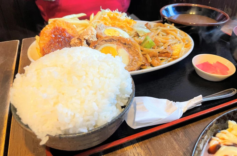 No hungry customers here: Kansai restaurant offers huge portions, meals ...