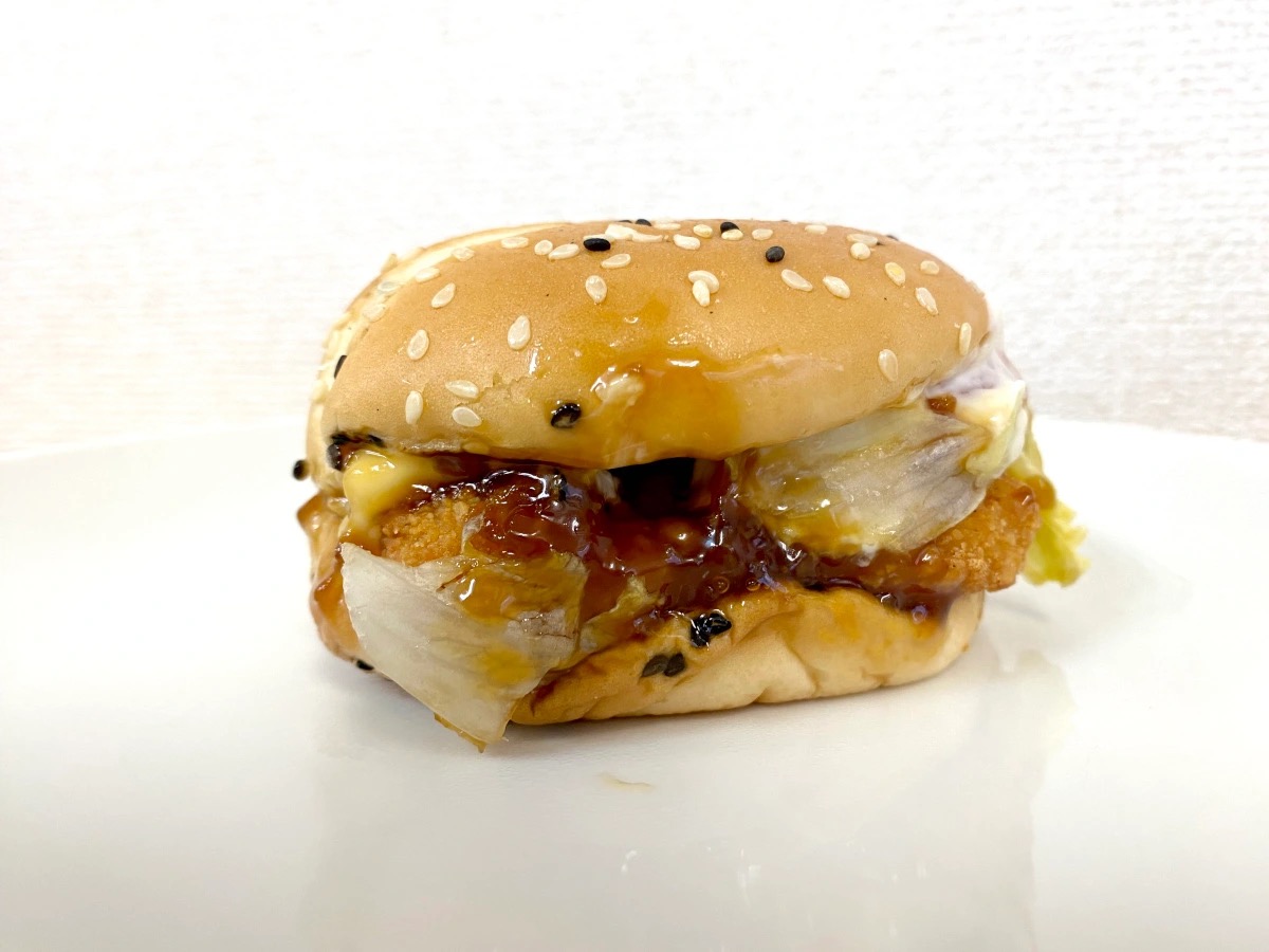 We try the new Asian Juicy burgers from McDonald’s Japan | SoraNews24 ...