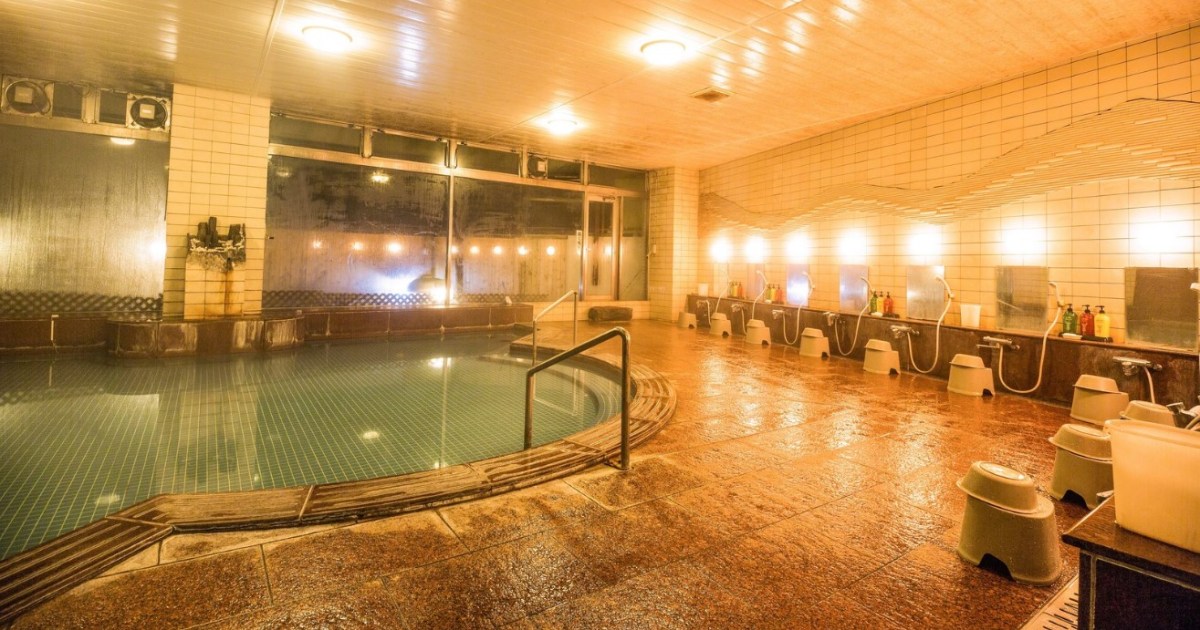 Rub-a-dub-dub and relax in a tub: Survey reveals wintertime bathing ...