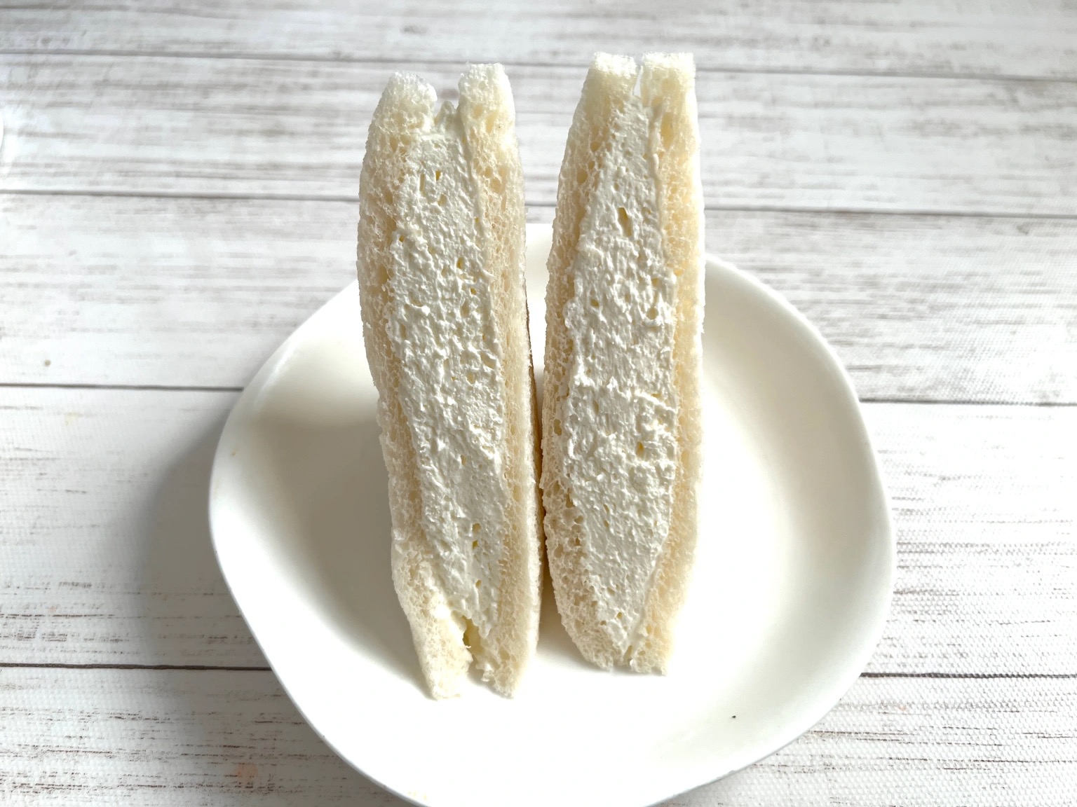 7-Eleven’s new whipped cream sandwich takes Japanese convenience store ...