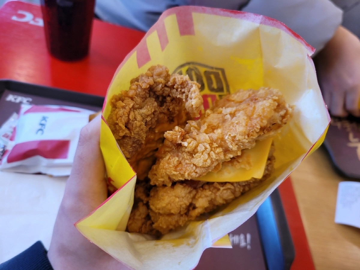 KFC releases the Zinger Triple Down in Korea 【Taste Test】 | SoraNews24 ...