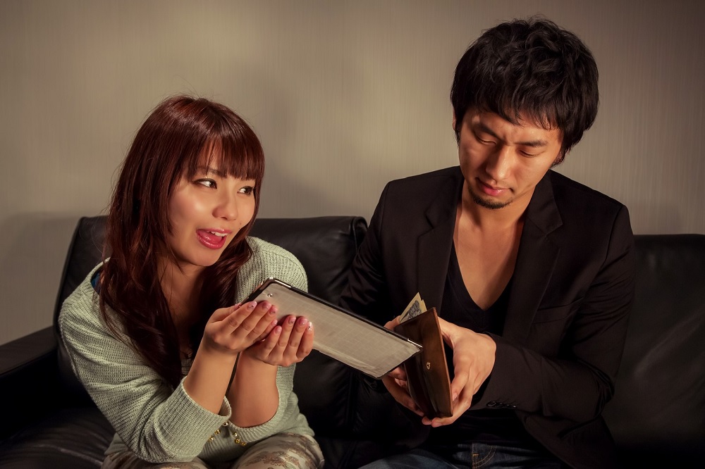 An interview with two Japanese dating service scam sakura【Interview ...