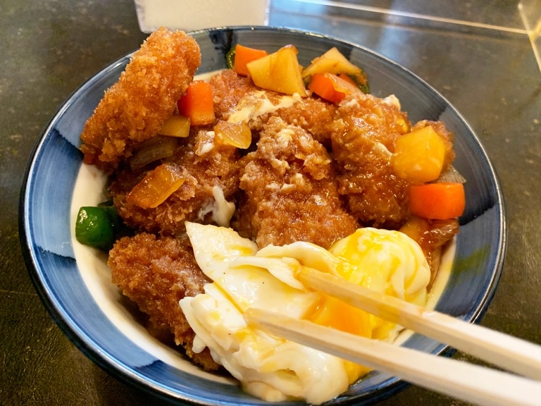 Tokyo family serves totally non-traditional super old-school katsudon ...