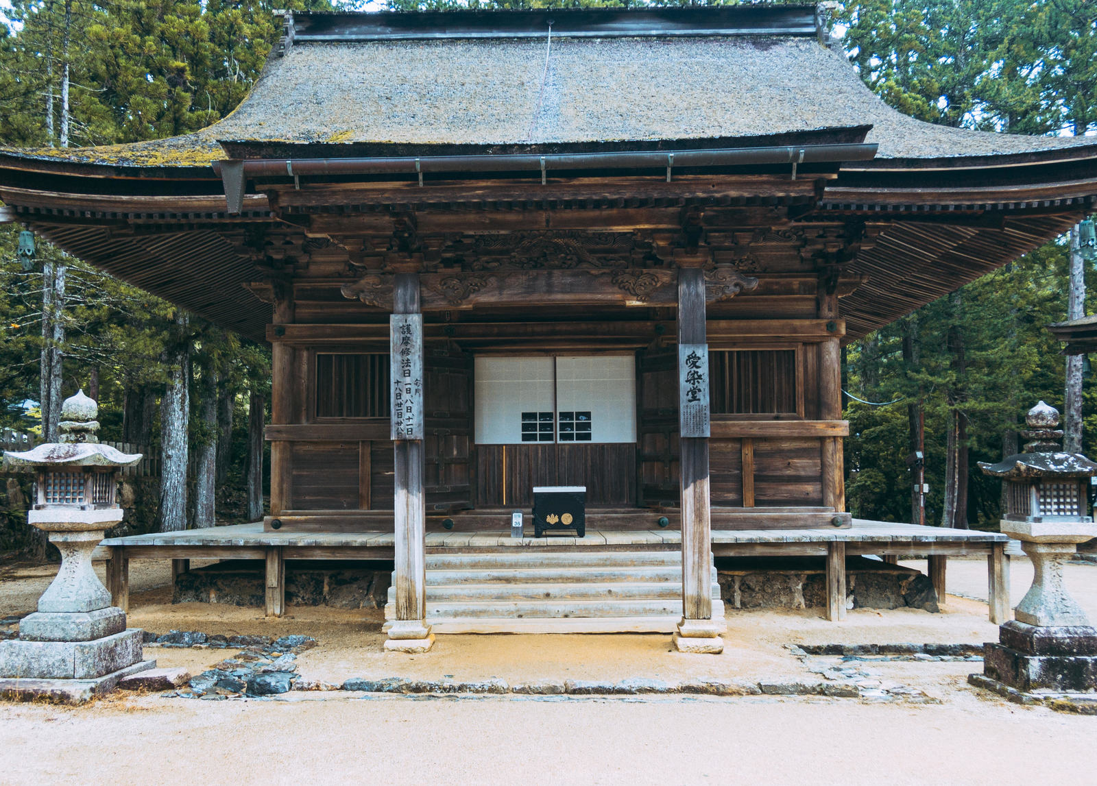 Aichi man arrested for failing to steal very large donation box from ...