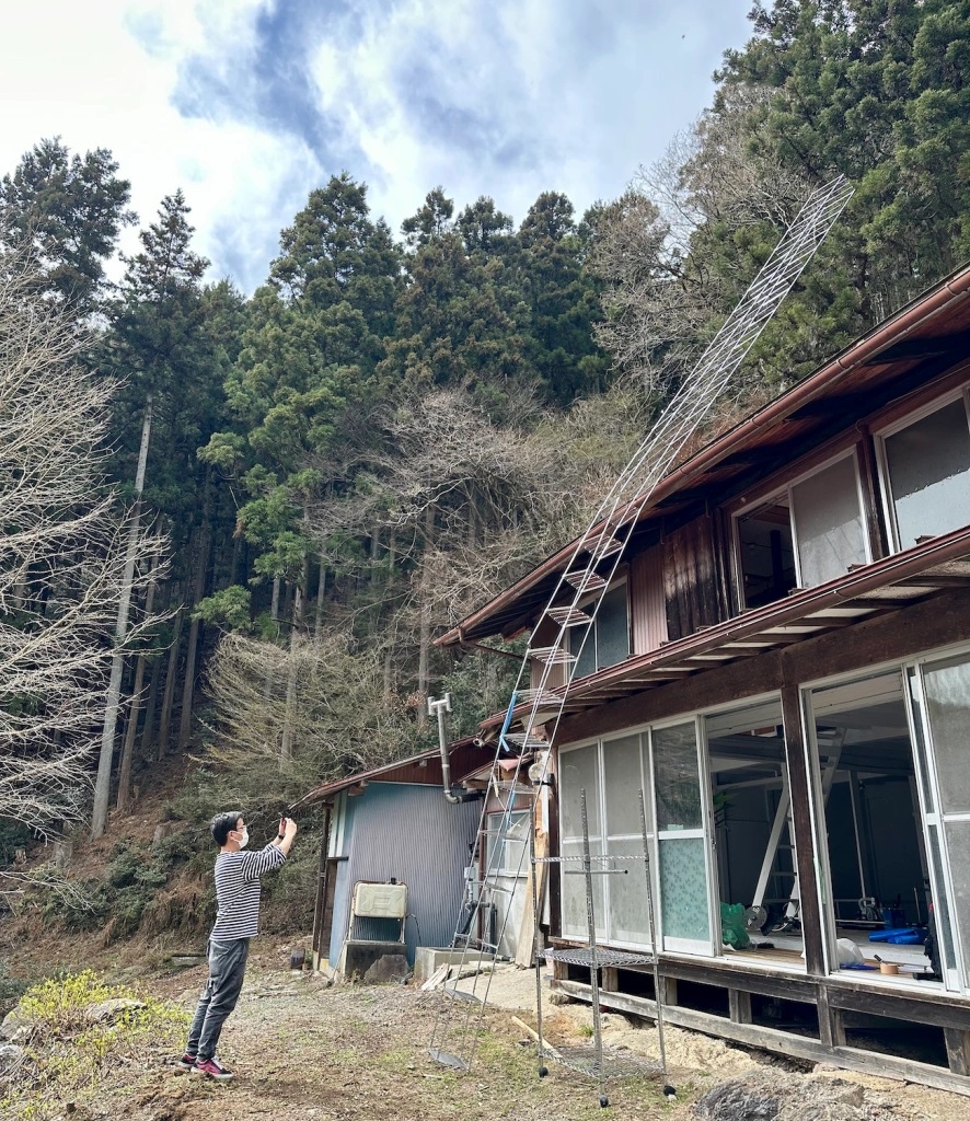 We built a steel rack taller than our crazy cheap country Japanese ...