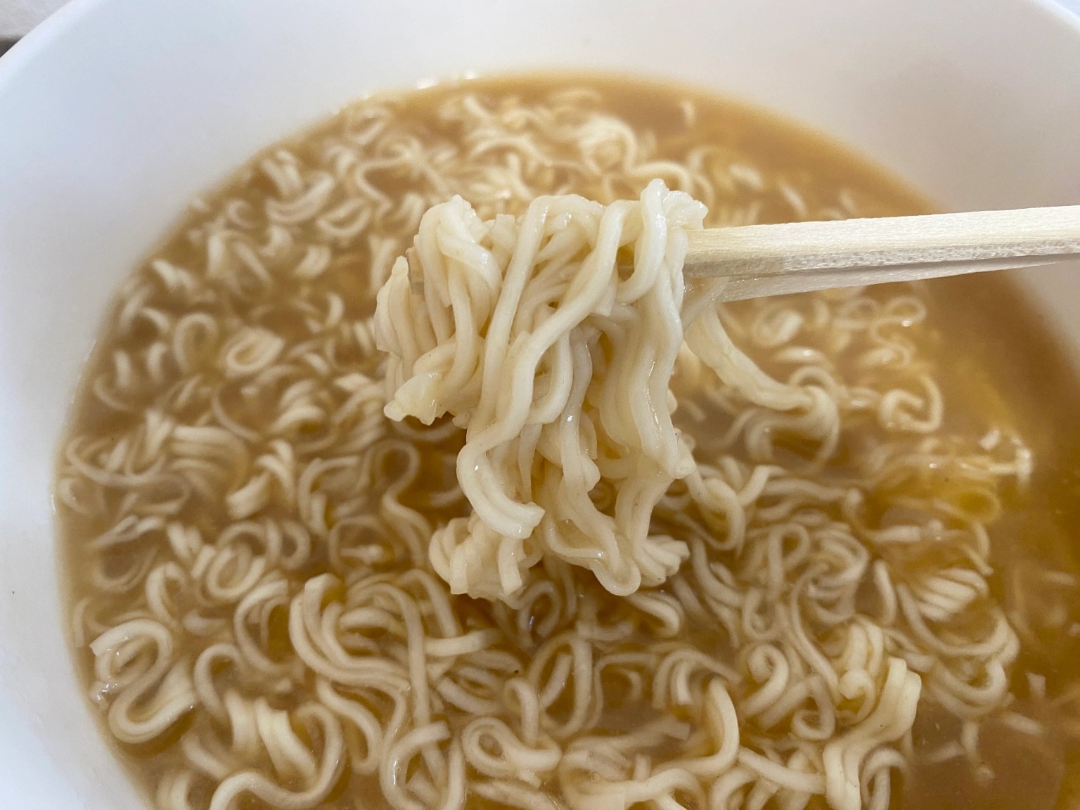 What does vegan ramen taste like? We try Veggie Brown Rice Ramen ...
