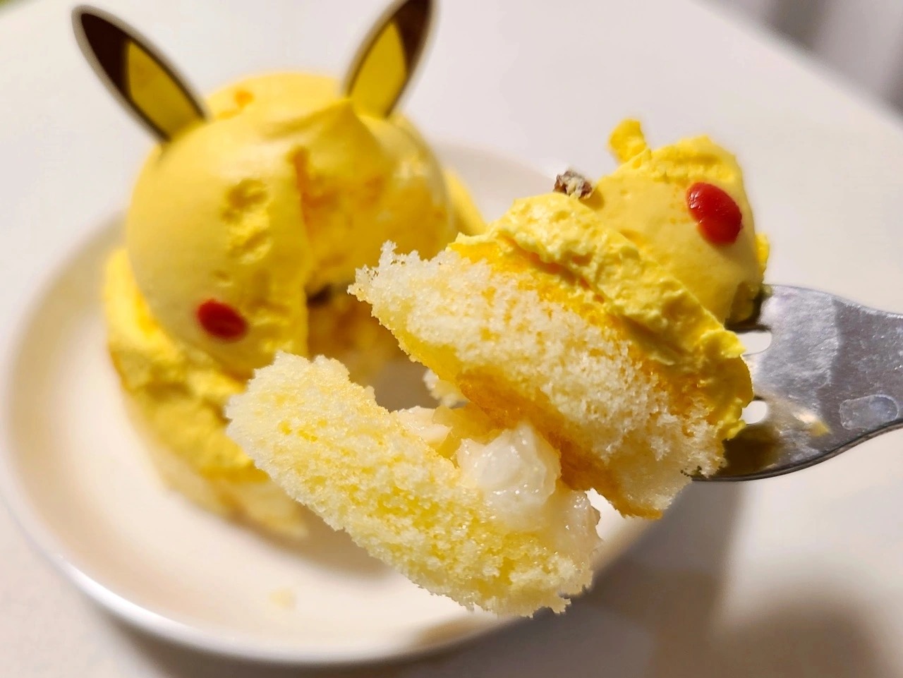 Pokémon cakes appear in Japan, but there’s something odd about the ...
