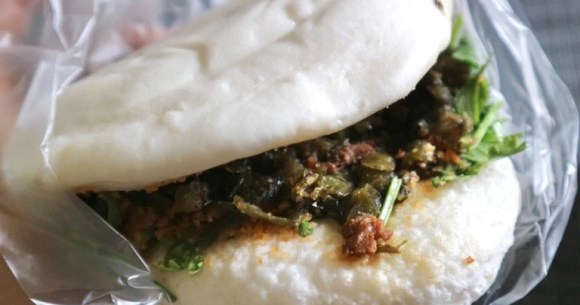 We tried gua bao pork belly buns in a local Taipei night market that’s ...