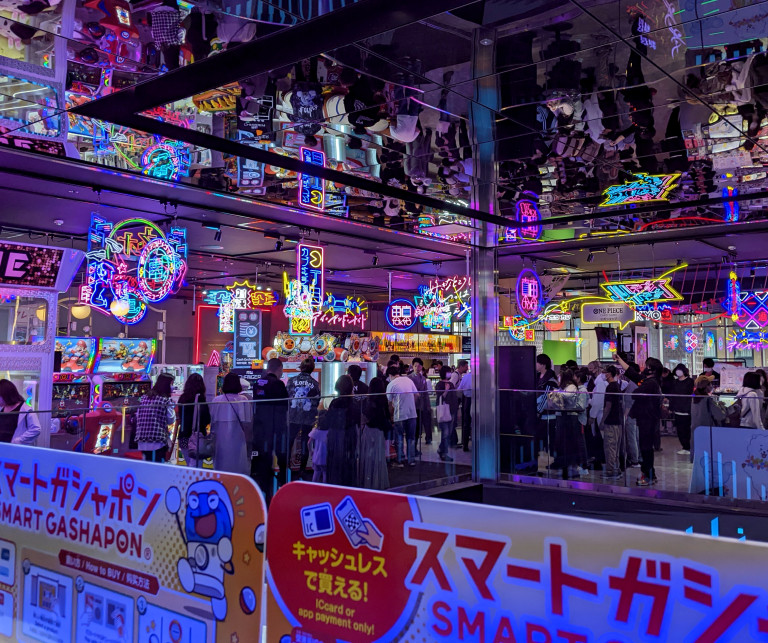 The new Tokyu Kabukicho Tower is packed with entertainment, food, and ...