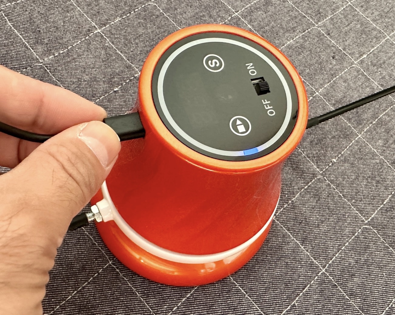 Testing the automatic jump rope spinner from Akihabara’s Thanko ...