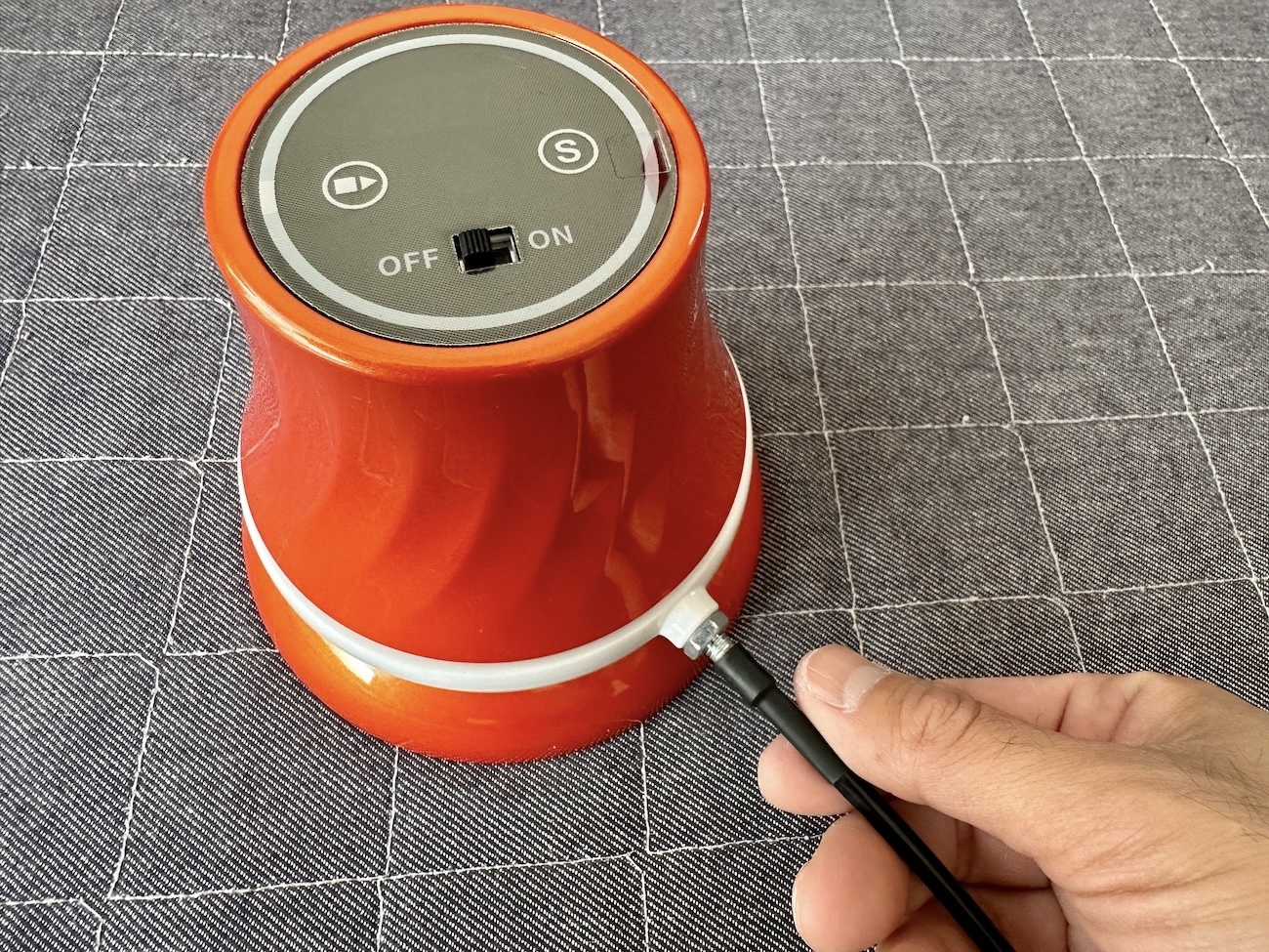 Testing the automatic jump rope spinner from Akihabara’s Thanko ...