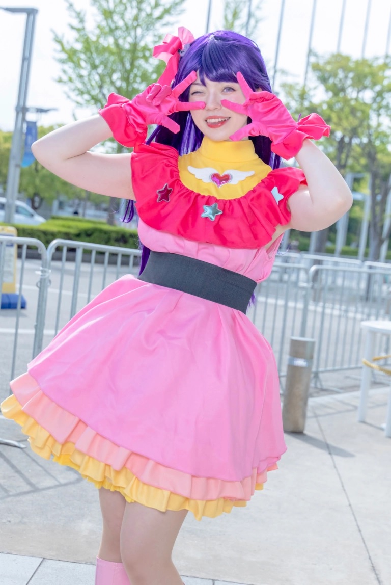 The beautiful cosplayers and booth models of Niconico Super Conference ...