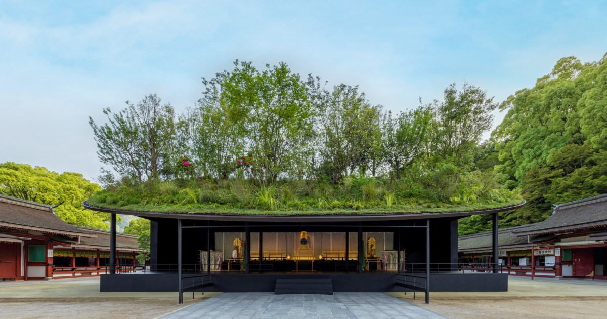 1,100-year-old shrine undergoes renovation, opens temporary building ...