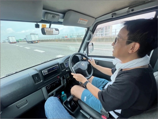 We buy a cheap Japanese mini van to go with our crazy cheap country ...
