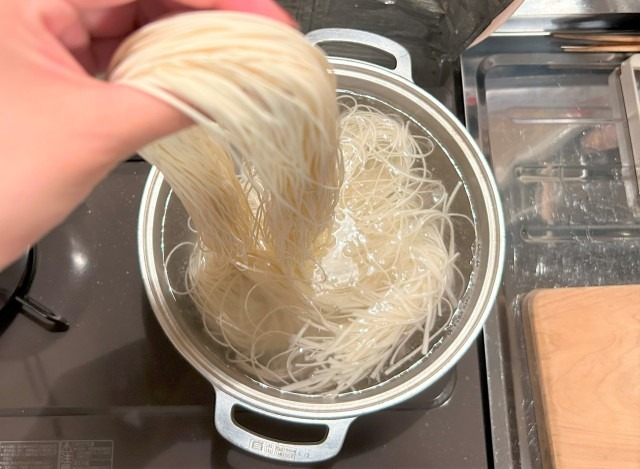 Let’s cook up some noodles measuring 3.6 meters (12 feet) in length ...