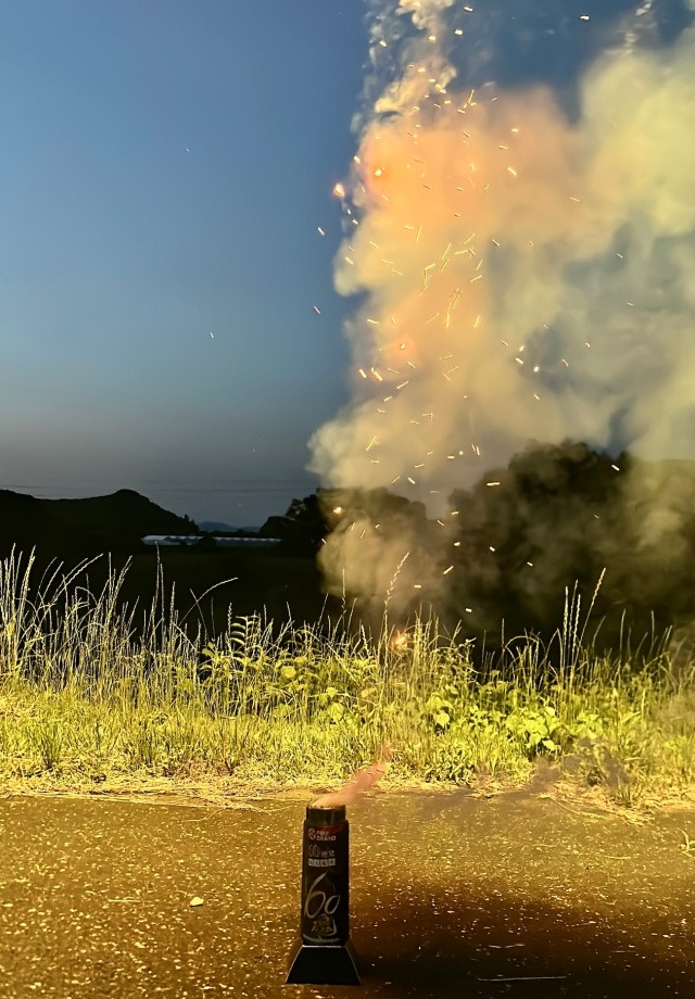 Trying out Amazon Japan’s lowest-rated fireworks with 60 consecutive ...