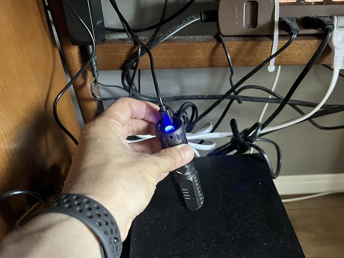 Shedding some light on the crazy bright flashlights advertised on ...