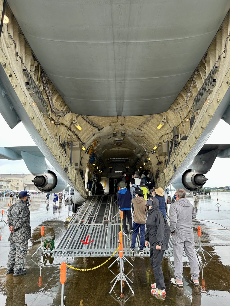 We go to a festival on a Japanese Air Self-Defense Force base, walk on ...