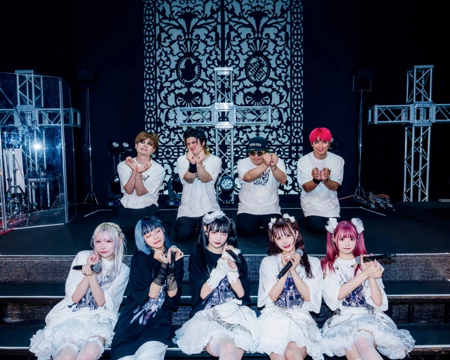 What it’s like to attend an idol concert where they’re singing lyrics ...