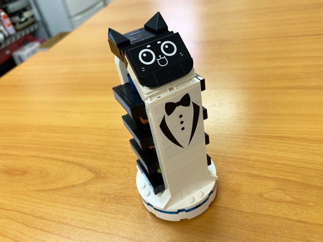 Japan’s cat robot waiter now available to build at home with blocks ...