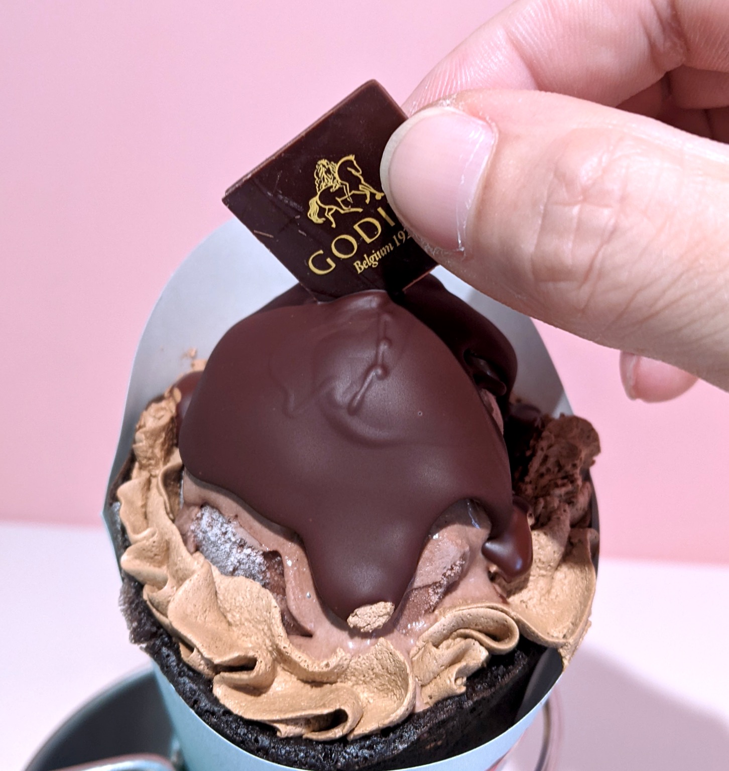 Godiva Dessert joins the cute crepe game in Harajuku | SoraNews24 ...