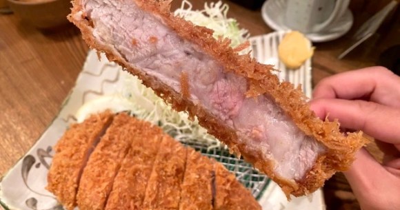 Tomahawk Tonkatsu at Japanese restaurant becomes a hot topic online | SoraNews24 -Japan News-