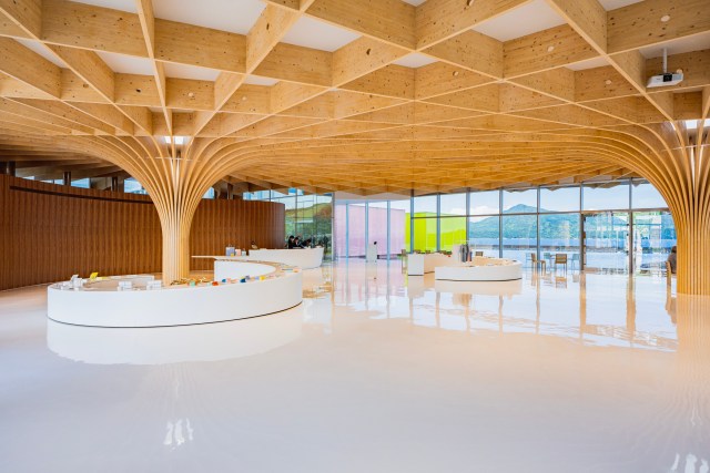 The new Simose Art Museum in Hiroshima houses a floating, futuristic ...