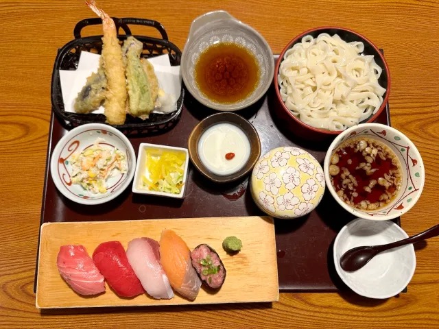 Stunning Japanese restaurant is like eating in a samurai residence ...