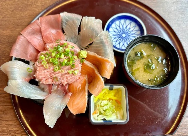 Stunning Japanese restaurant is like eating in a samurai residence ...