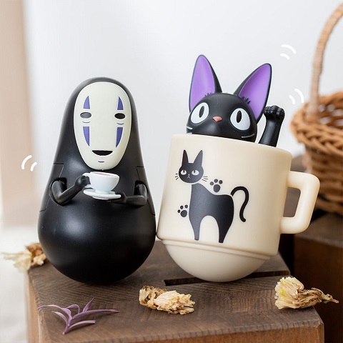 Wobbly Spirited Away No Face tea time figure is ready for a jittery ...