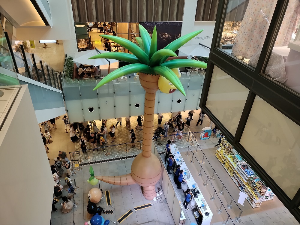 Giant life-size Alolan Exeggutor Pokémon appears at Pokémon World ...