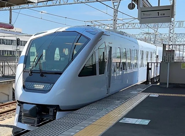 Japan’s new Spacia X train is like travelling in a luxury aircraft ...