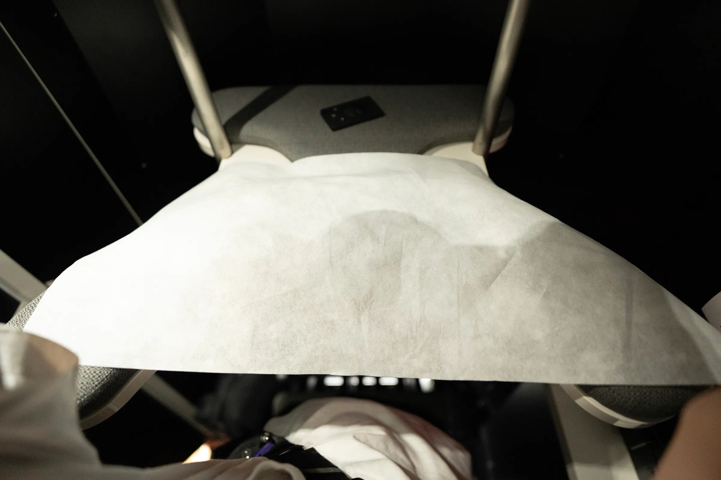 We take a giraffe nap in a standing sleep pod at a cafe in Tokyo ...