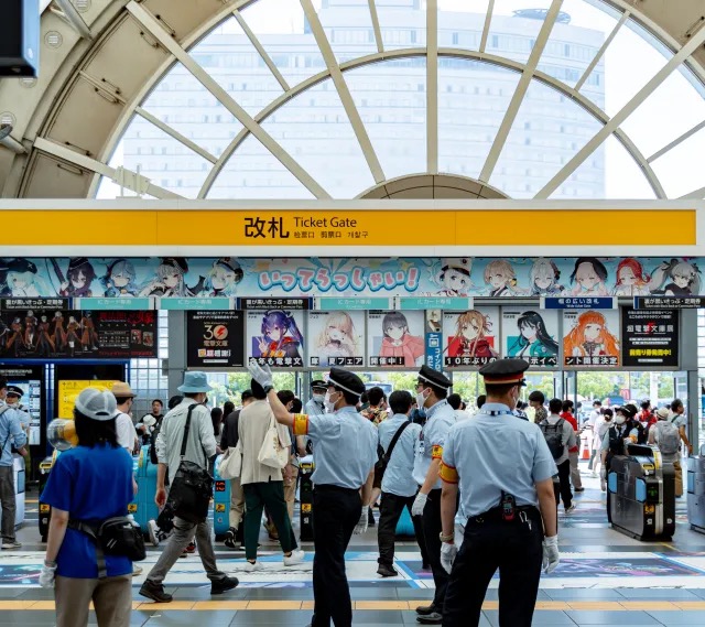 The best cosplayers from Day 1 of Summer Comiket 2023【Photos ...