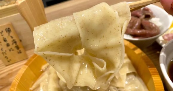Japanese restaurant serves extra wide noodles next to Tokyo Station ...
