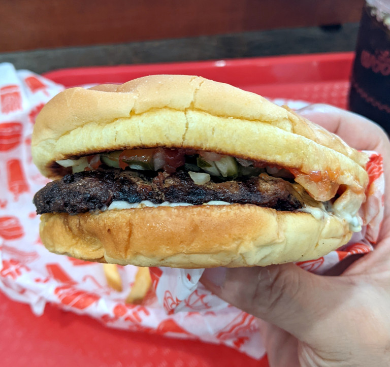 Seattle burger chain Lil Woody’s has arrived in Tokyo! But is it any ...