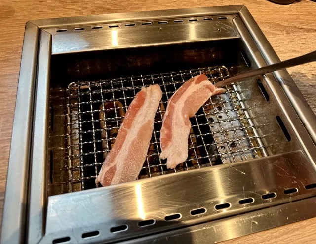 Meat Butler goes viral for space-age yakiniku train system | SoraNews24 ...