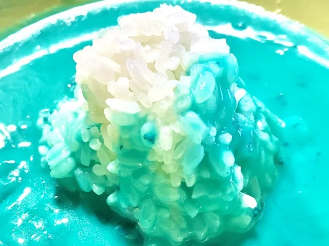 Does the Blue Mt Fuji Curry taste as terrifying as it looks ...