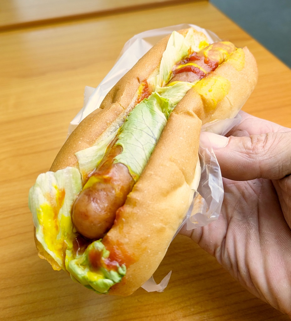 Which Japanese chain has the best hot dog: Mos Burger, Subway, Tully’s ...